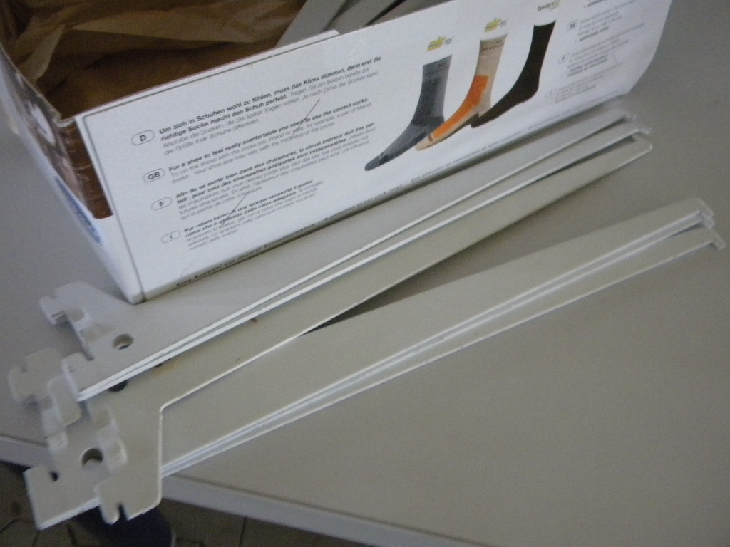 Plankdragers met rails, 3 rails a 100 cm, 16 dragers (Kavel nr: 411290 ...