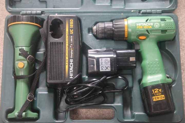 Hitachi FDS12DVA Accu boormachine in koffer (Kavel nr: 695332, Eindtijd ...