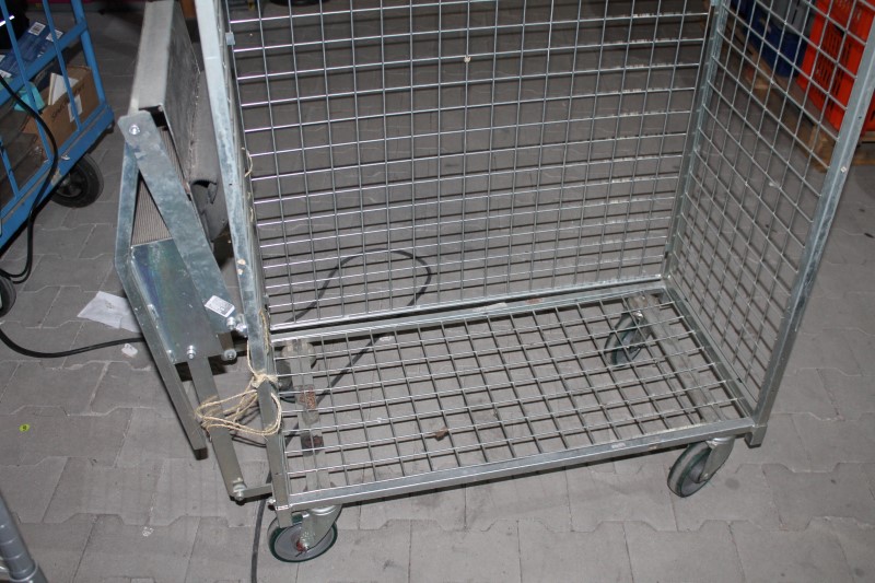 Verrijdbare magazijn kar met trapje 160x90x45cm (Kavel nr: 722431 ...