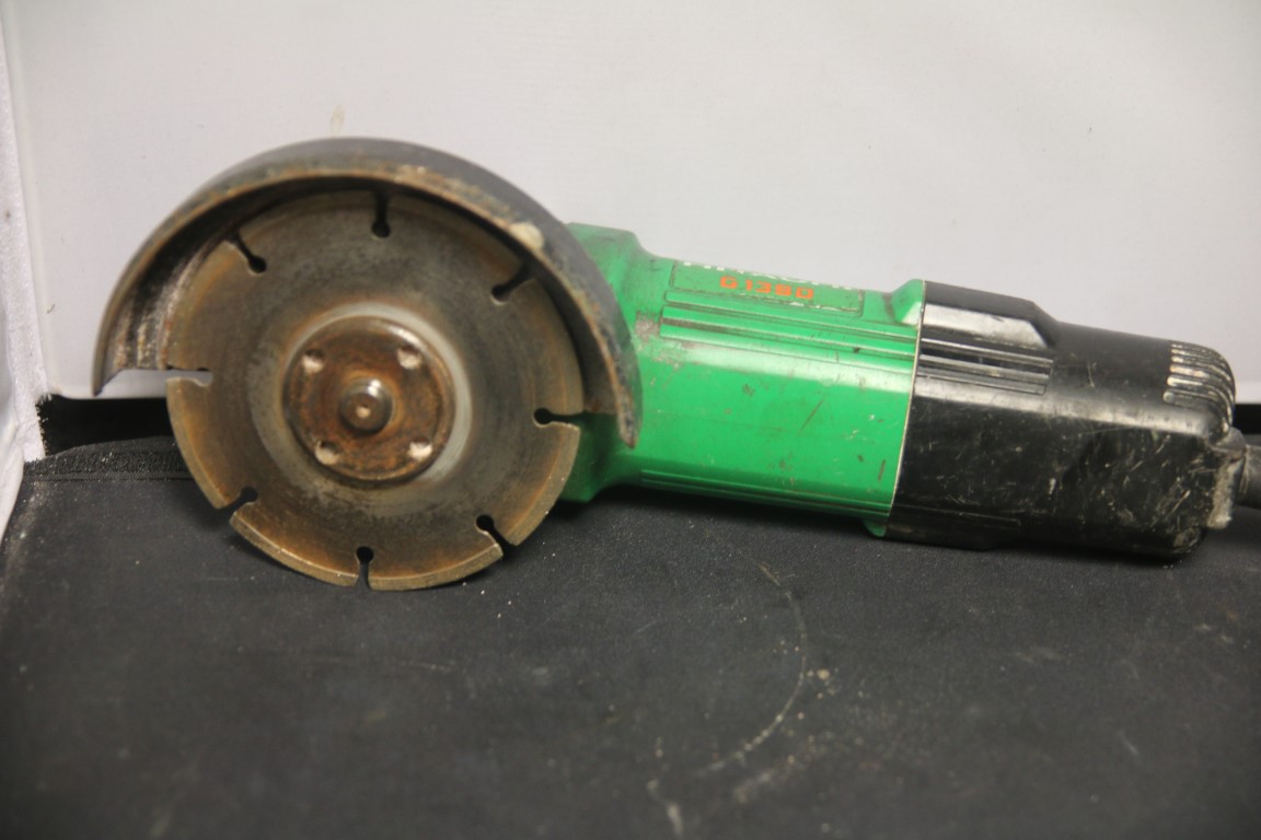 Hitachi G13SD Proffessionele slijptol 125mm (Kavel nr: 747927, Eindtijd ...