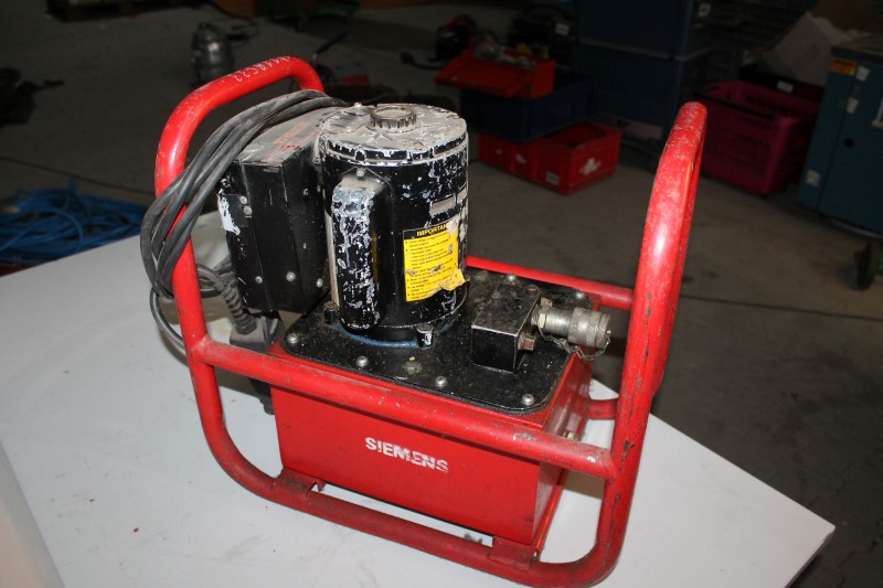 BURNDY Electric hydraulic pump Cat II EP 10 10.000 PSI (Kavel nr ...