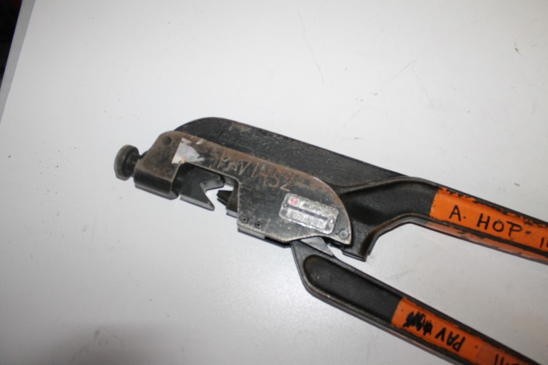 Burndy MY29 connectortang (Kavel nr: 892113, Eindtijd : 30 Apr. 2020 21 ...